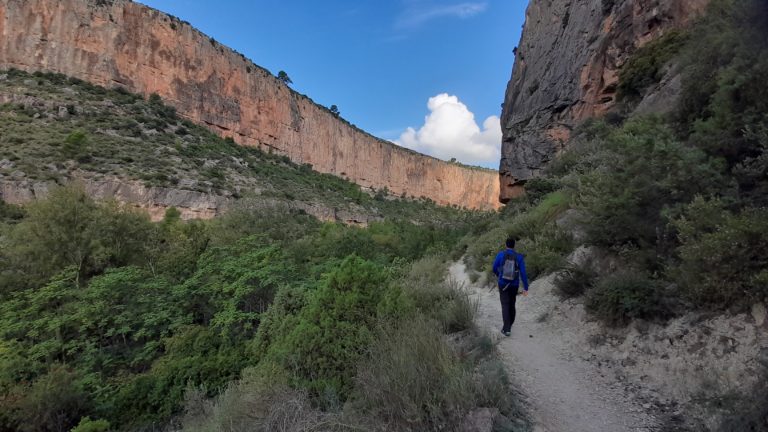 Hiking Chulilla and the Hanging Bridges (Valencia) - Mapping Spain